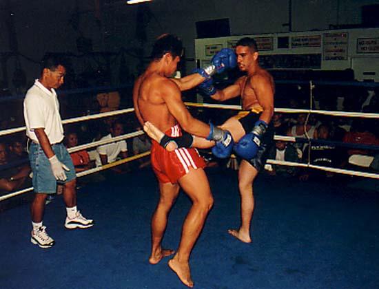 Ax Muay Thai / Kickboxing Forum - Malaipet Vs Rex Redden